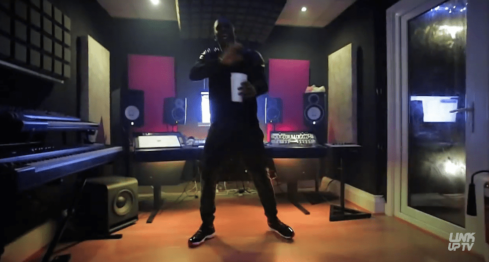 Buck London - "Commas Freestyle" [MUSIC VIDEO] - GRM Daily