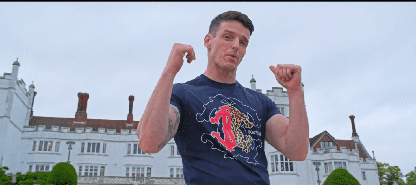 Morrisson drops royal visuals to "Buckingham Palace" - GRM Daily