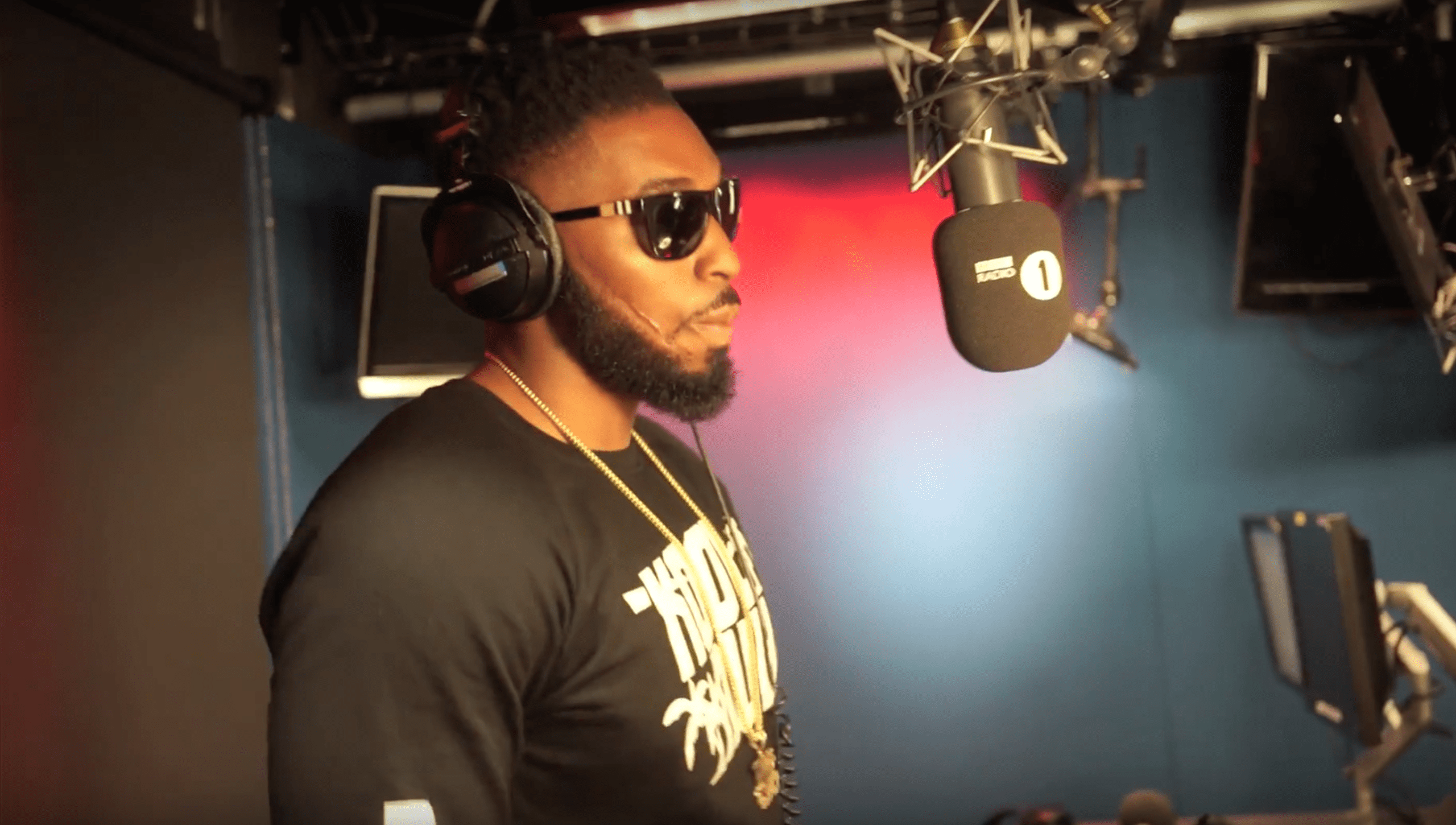 Big Tobz shells down his Fire in the Booth freestyle - GRM Daily