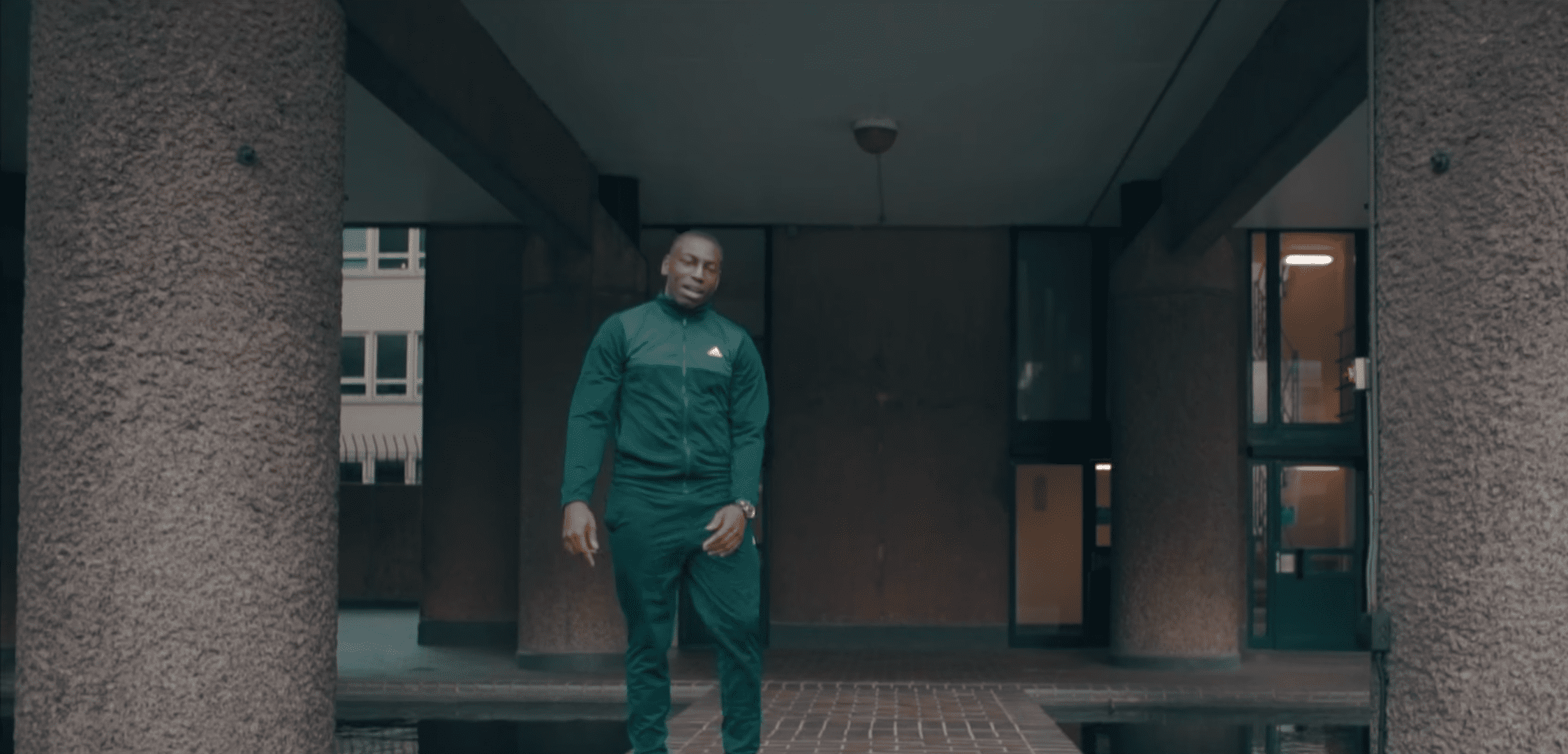 XMZ toasts to the "Lizzy" in new visuals - GRM Daily