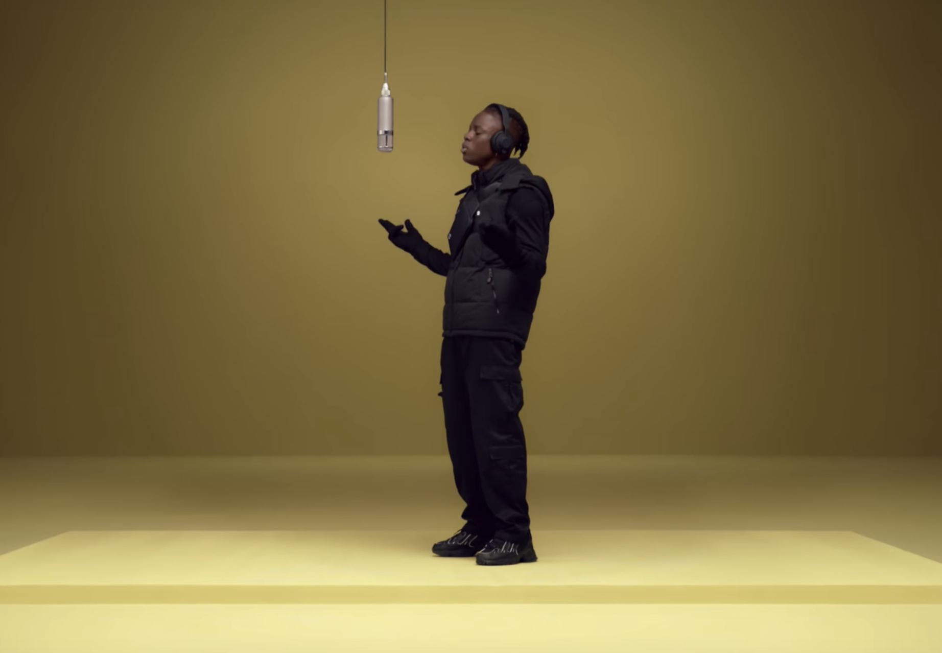 Watch Rema's Smooth Performance Of "Bad Commando" On Colors - GRM Daily