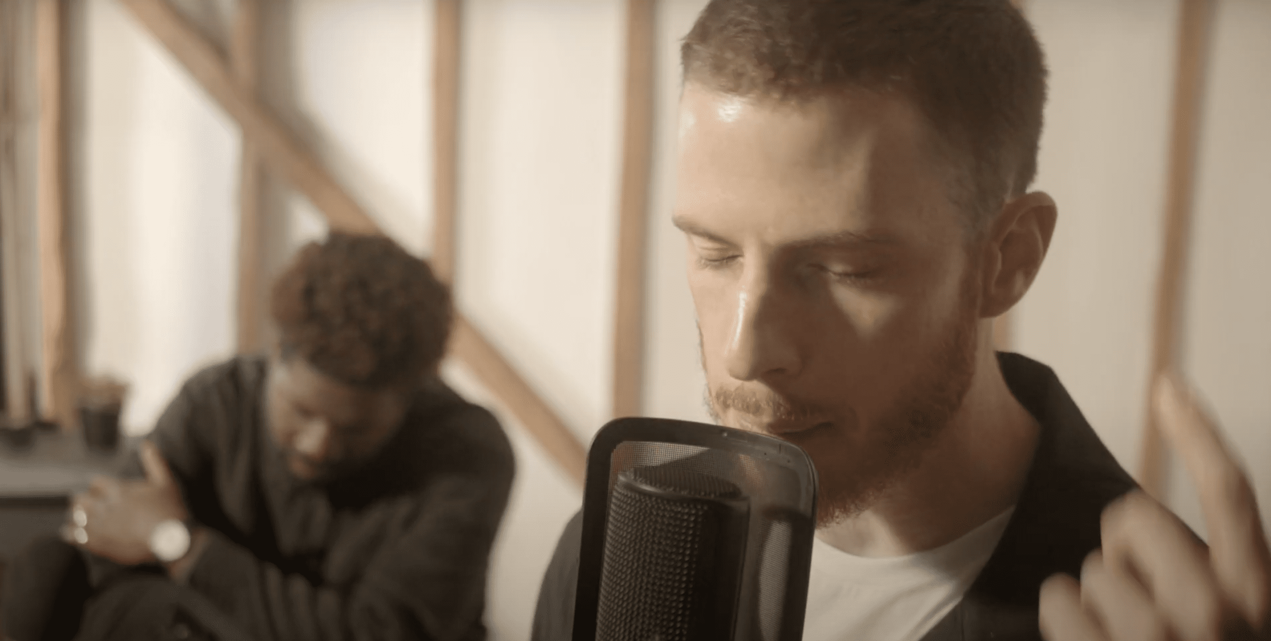 Nick Brewer returns with live version of his new track "I Woke Up Today ...