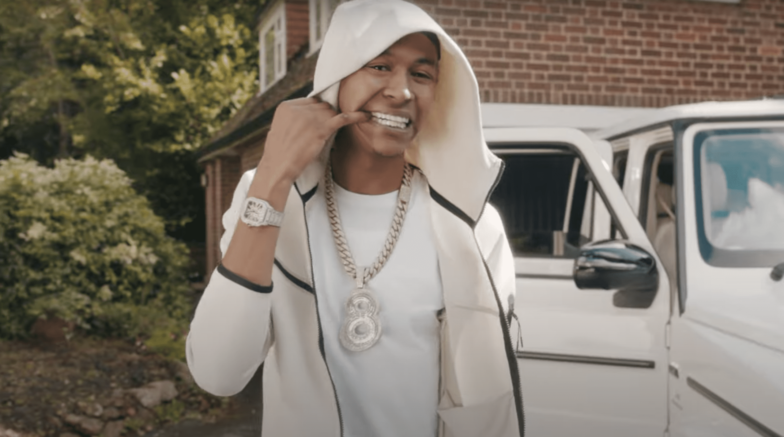 DigDat Lets Off Brand-New "VV" Visuals - GRM Daily