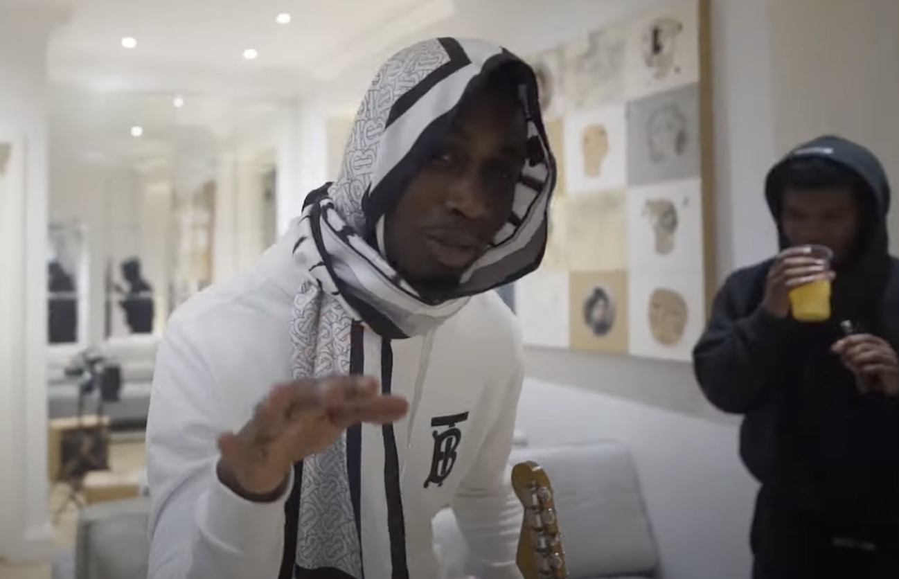 2T Unveils "Hold" Visuals - GRM Daily