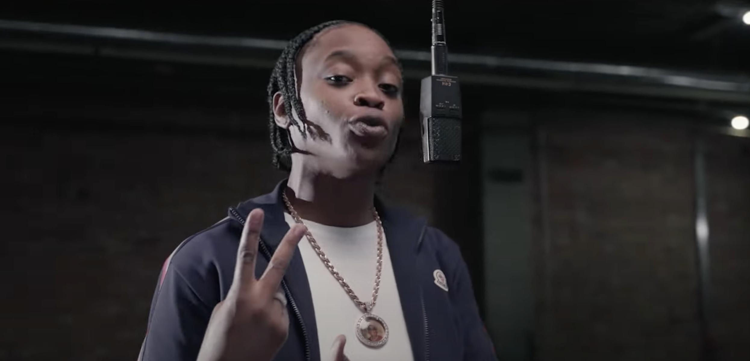 Premiere: Zones Comes Through With Hard 'One Mic' Freestyle - GRM Daily