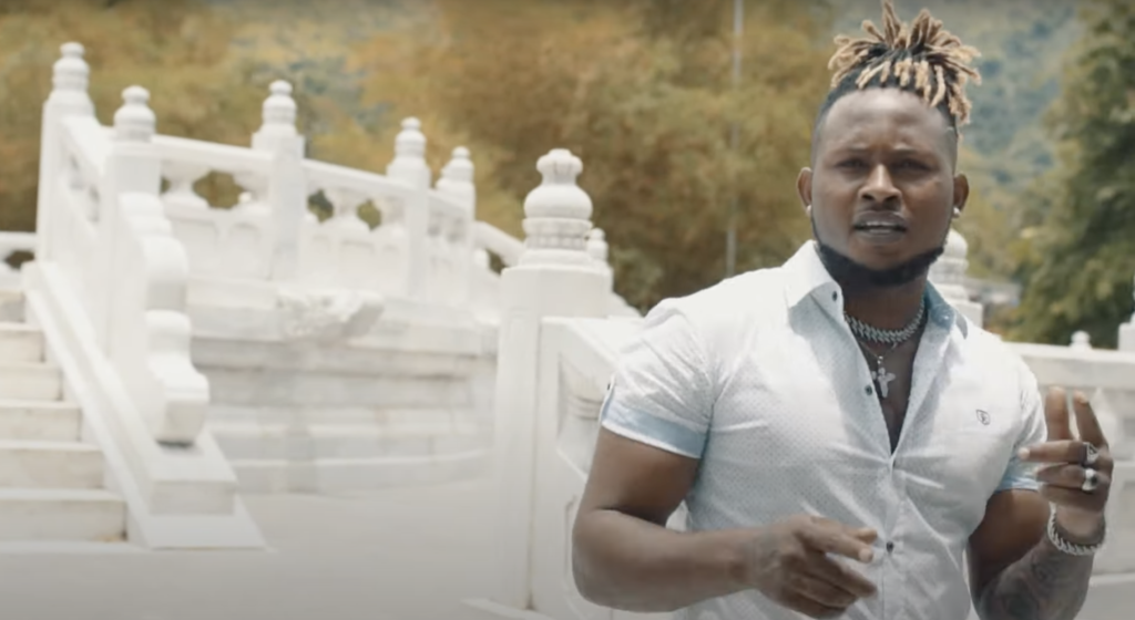 Dejour offloads visuals for "Sexy19" - GRM Daily