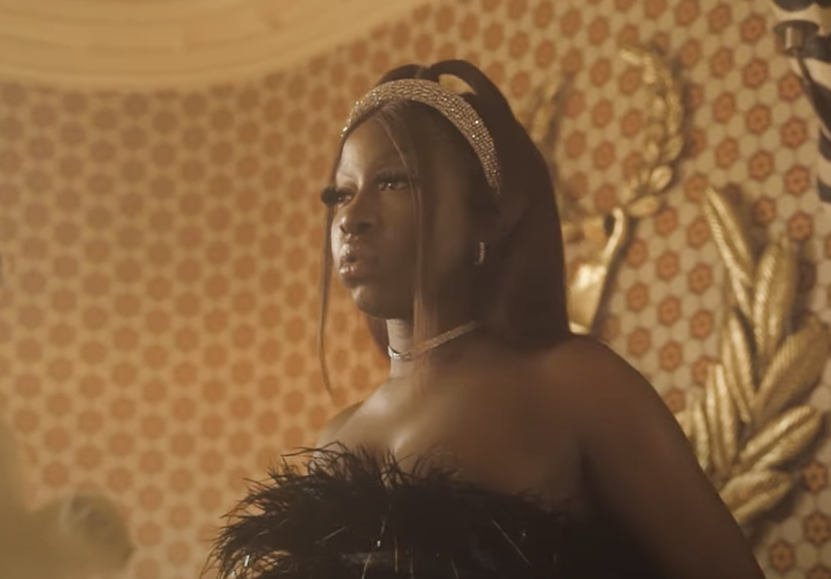 Chel Delivers Smooth R&B Vibes In "Next Level" Visuals - GRM Daily