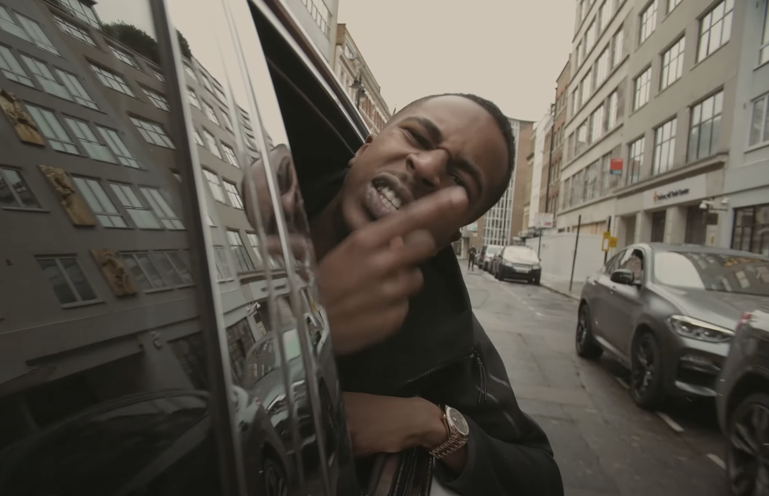 Siru Supplies Visuals For "Bando Flashbacks" - GRM Daily