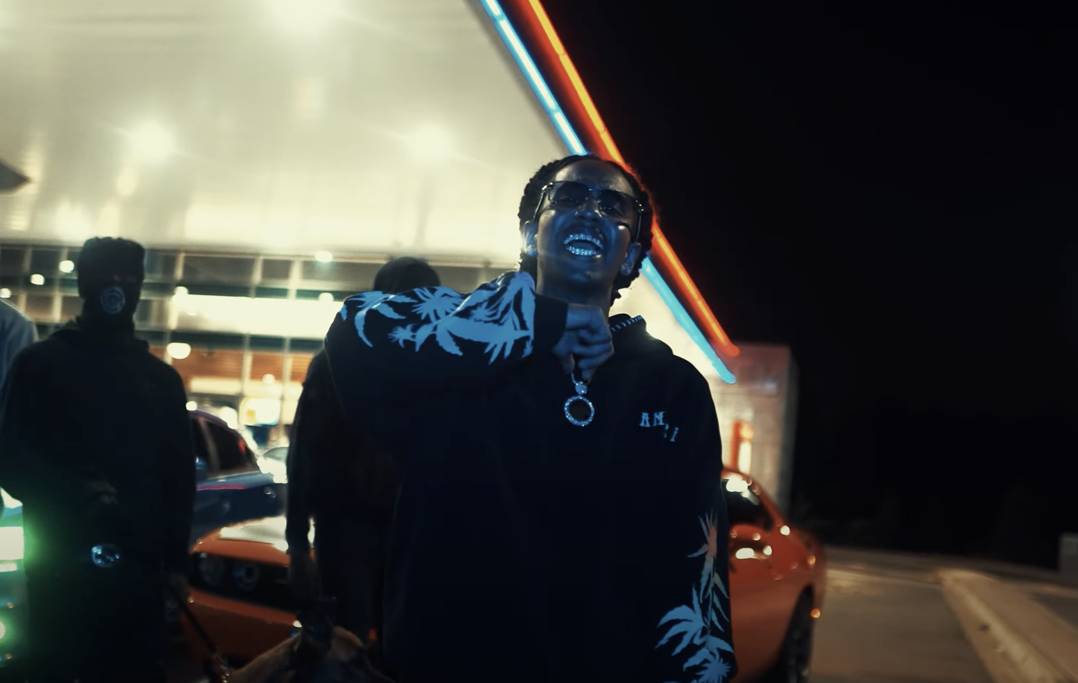Tizzy Stackz Flexes In New Visuals For "Right Here" - GRM Daily