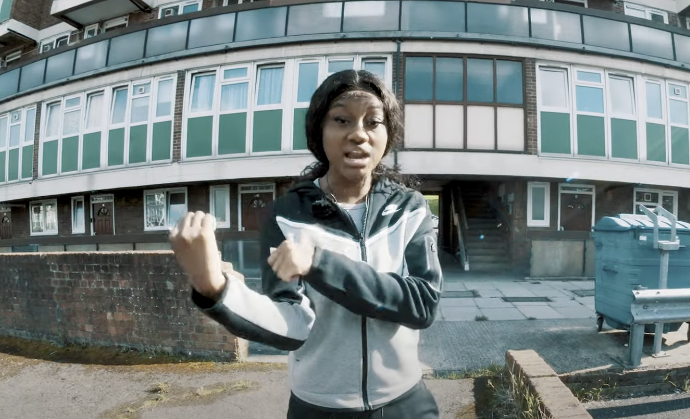 Teezandos Drops Off Hard 'No Miming' Freestyle - GRM Daily