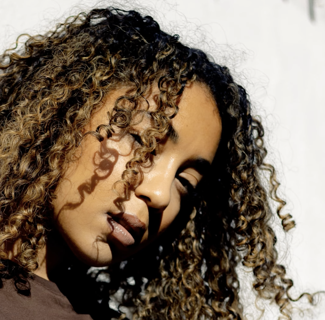 Ellie Parris Drops Jazz-Inspired Debut Single "Seasons" - GRM Daily