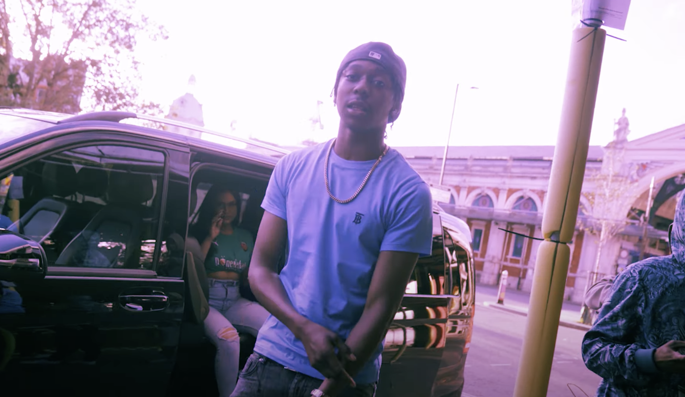 £lmoe Bands Delivers Video For "Leicester" - GRM Daily