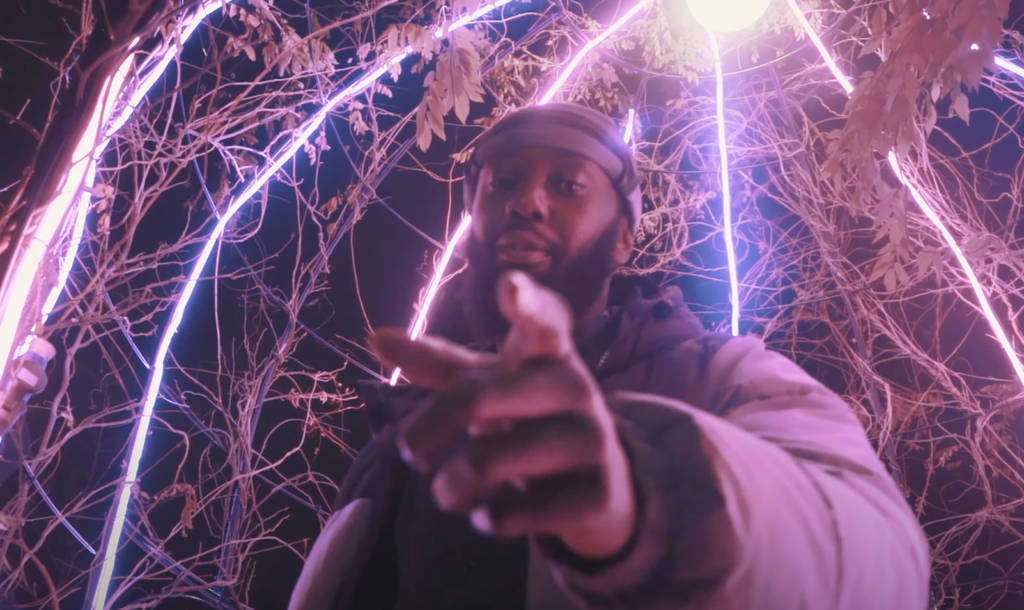 Flowz Flowetry Delivers Colourful "Rich Dreaming" Visuals - GRM Daily