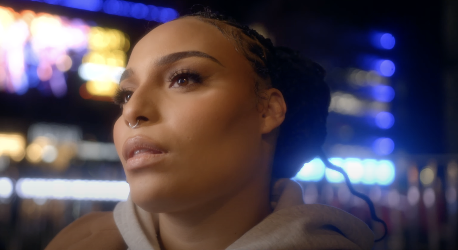 Sharna Bass Gives Visual Treatment To Smooth Offering "Back Of My Hand ...