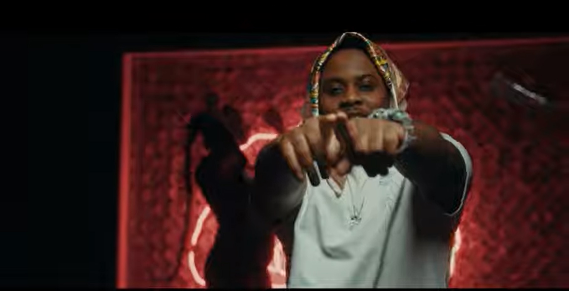 Maulo Shares Valentine's Day-Inspired Visuals For “Roses” - GRM Daily