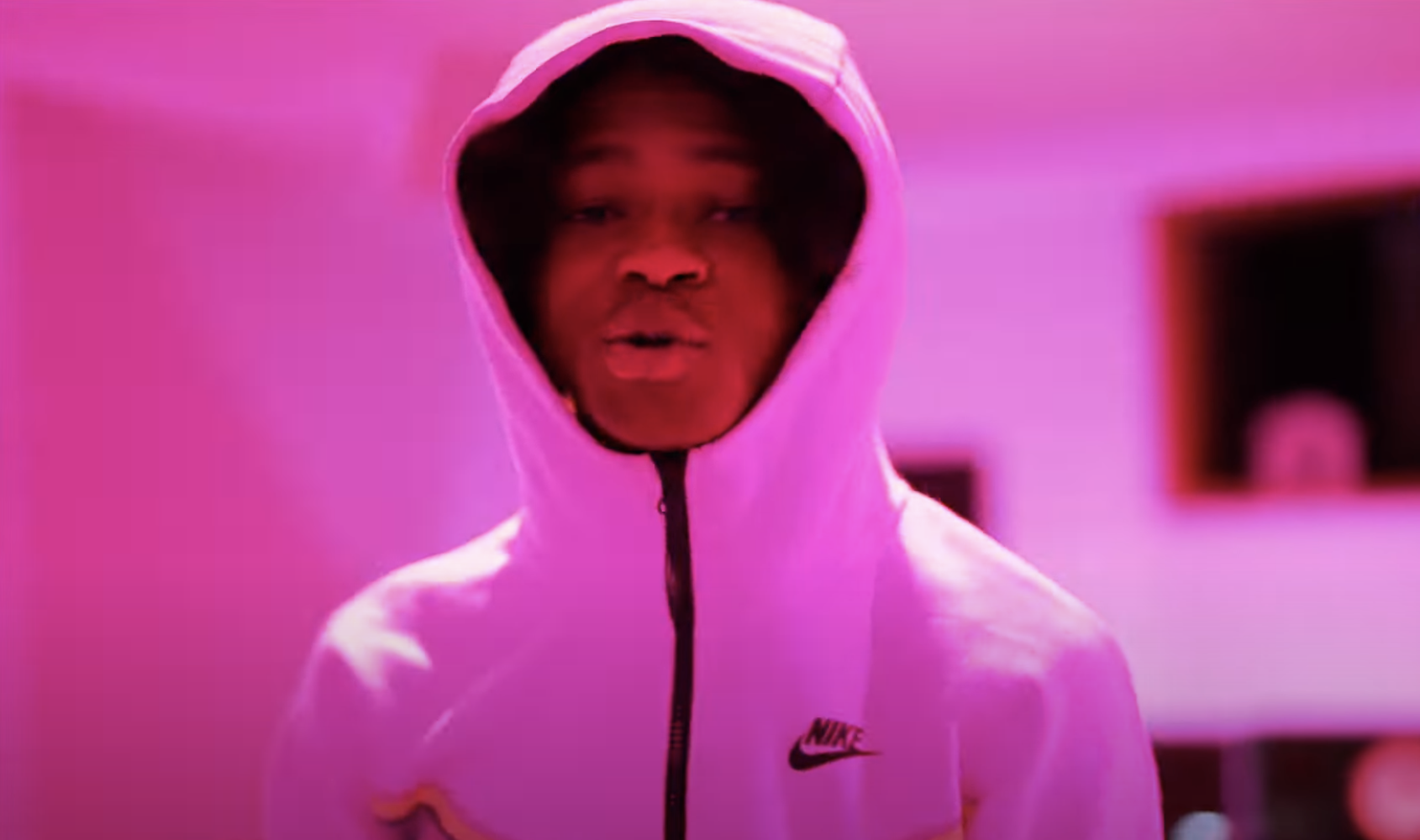 Premiere: Akz Switches It Up On "G17 Freestyle" - GRM Daily