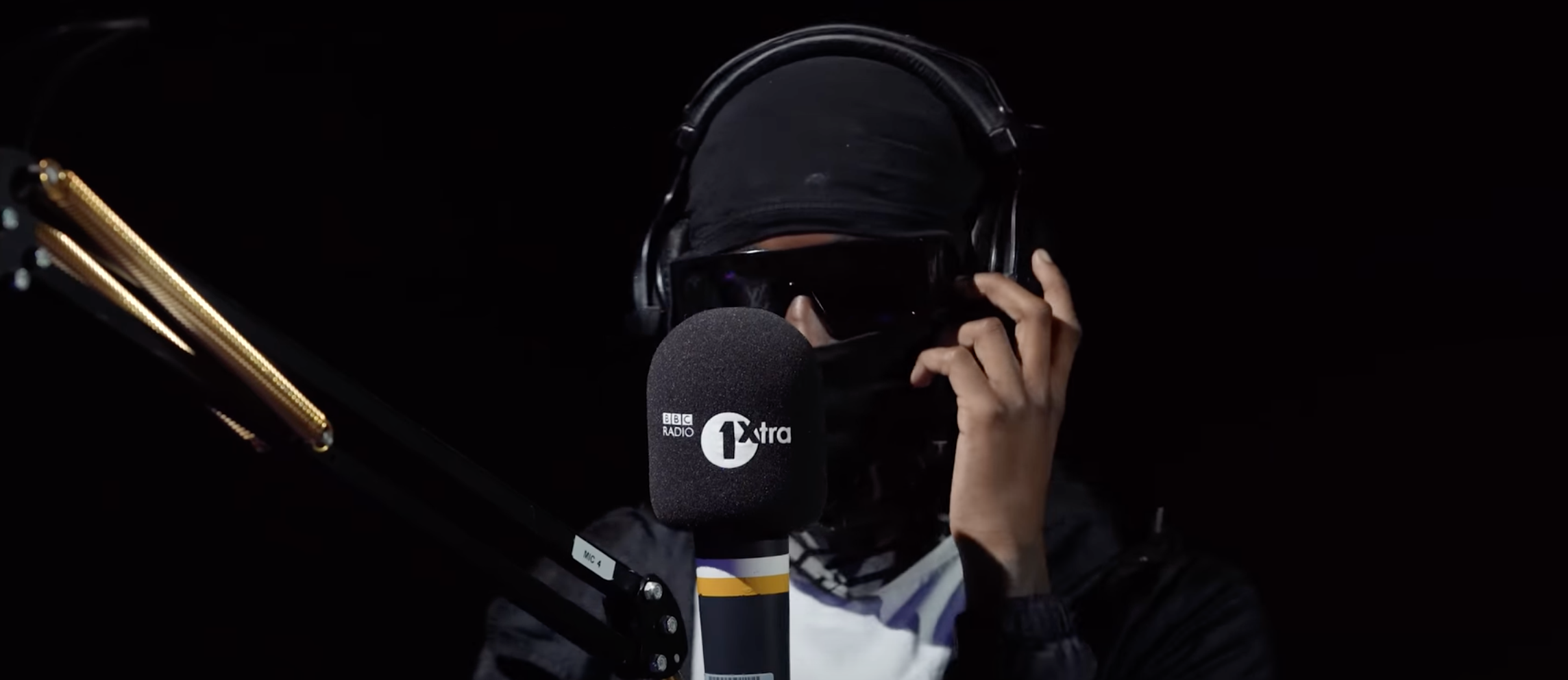 Kwengface passes through 1Xtra's studio for a hard "Voice Of The ...
