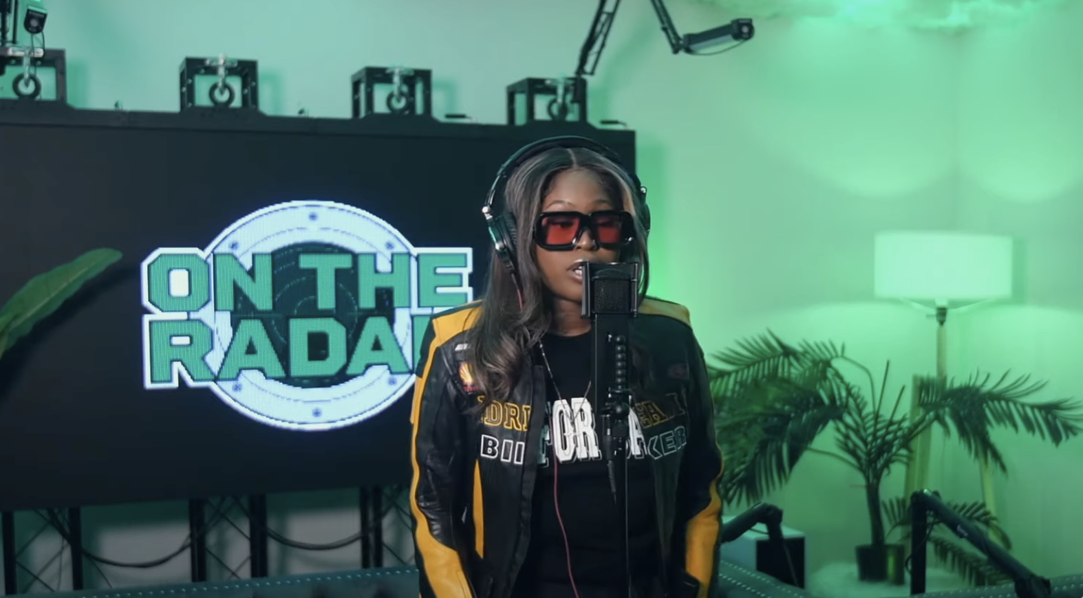 Ling Hussle Flexes Her Bars On New 'On The Radar' Freestyle - GRM Daily