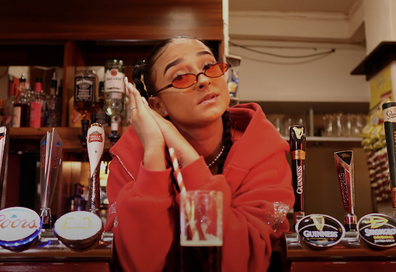 Queen Millz Flexes In New Visuals For "Red Light" - GRM Daily