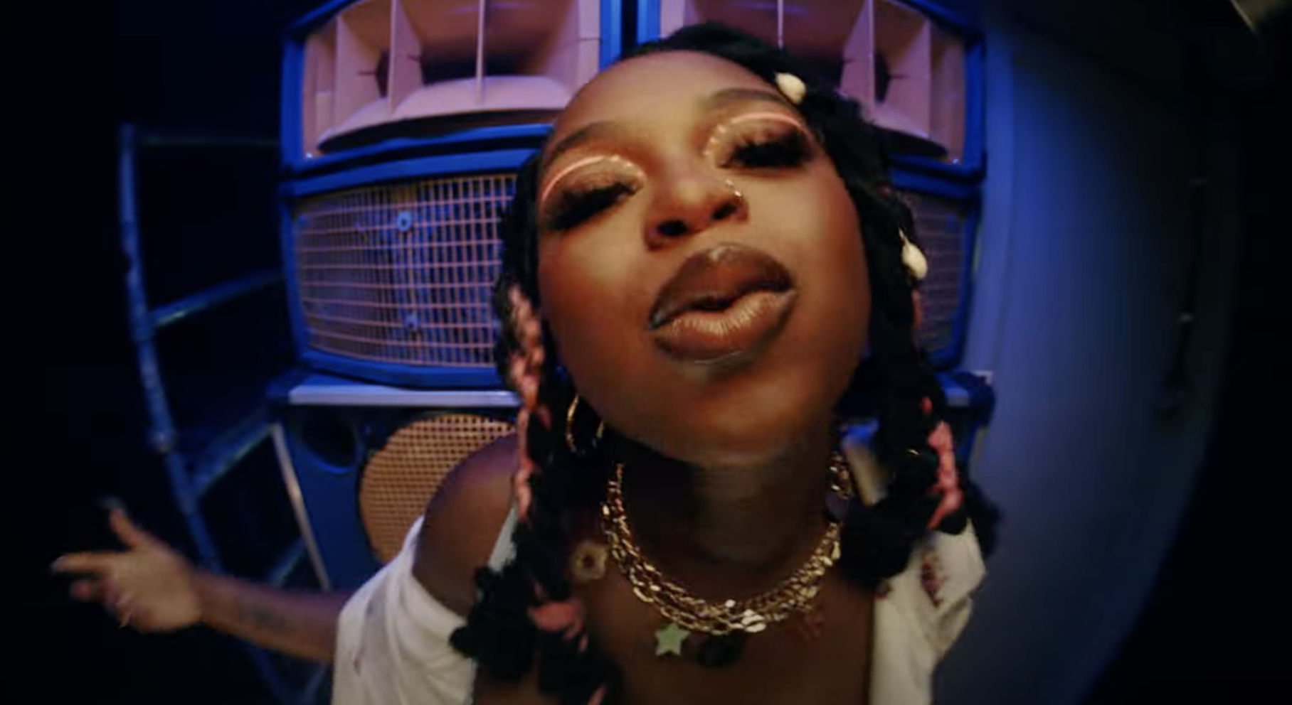 Nadia Rose Delivers Dancehall-Tinged Vibes On "Rooftop" - GRM Daily