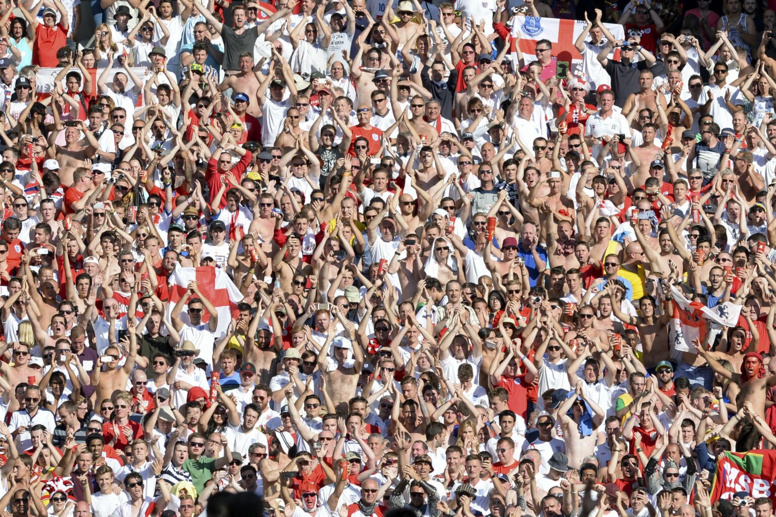 England Football Fans have been praised for their behaviour in Qatar ...