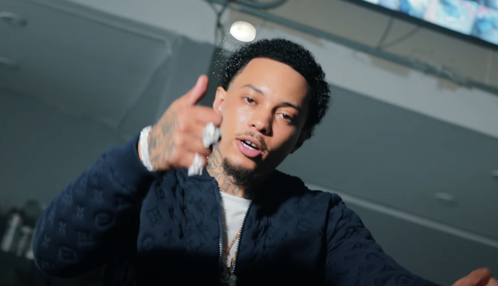 Da Crook comes through with video for "What I Look Like" - GRM Daily