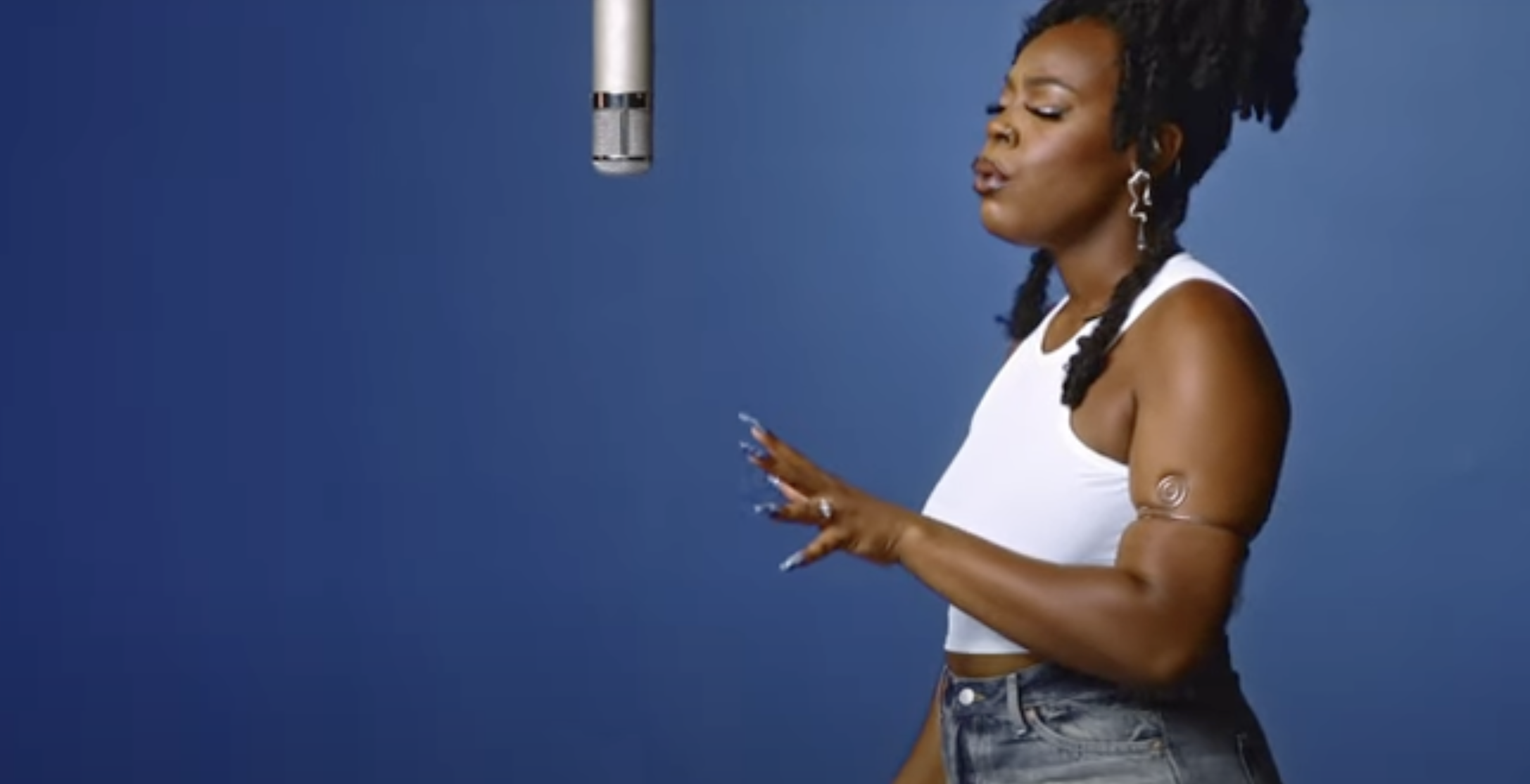 Shae Universe Delivers Smooth New 'Colors Session' - GRM Daily