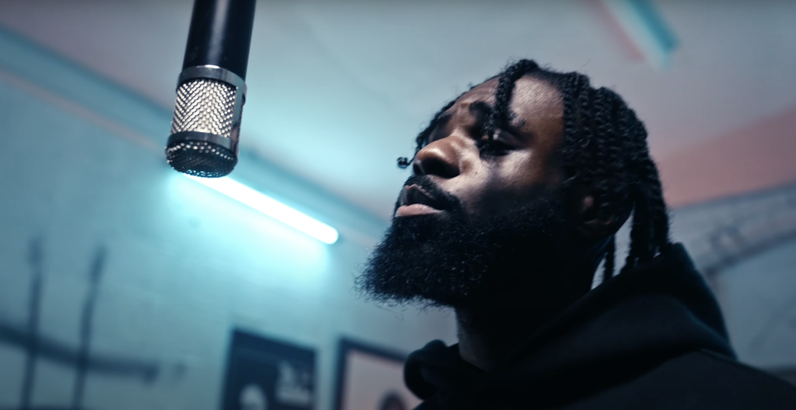 Tynee (DuzDis) drops visuals for "Street Life (Off The Record)" - GRM Daily